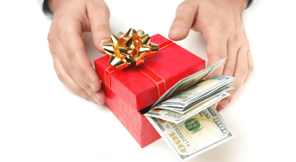 7 Realistic Ways to Make Money For Christmas (for Regular People)