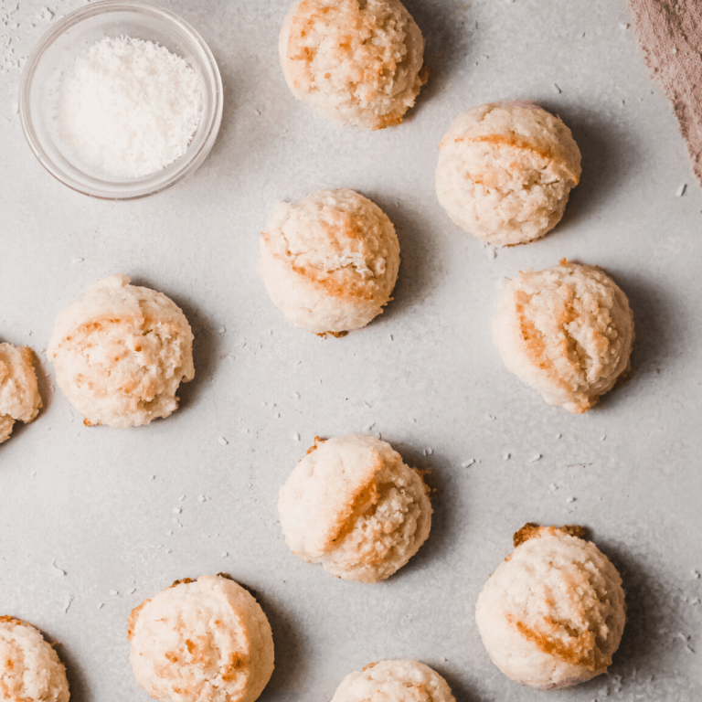 Puerto Rican Recipe: Simple Besitos de Coco / Coconut Macaroons